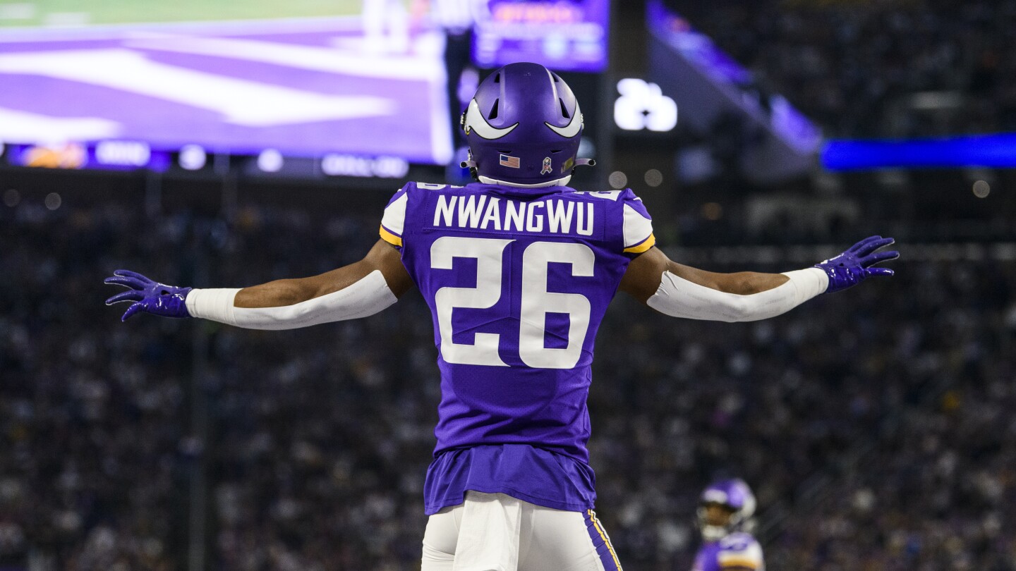 Vikings to Trade or Release RB Kene Nwangwu: Report