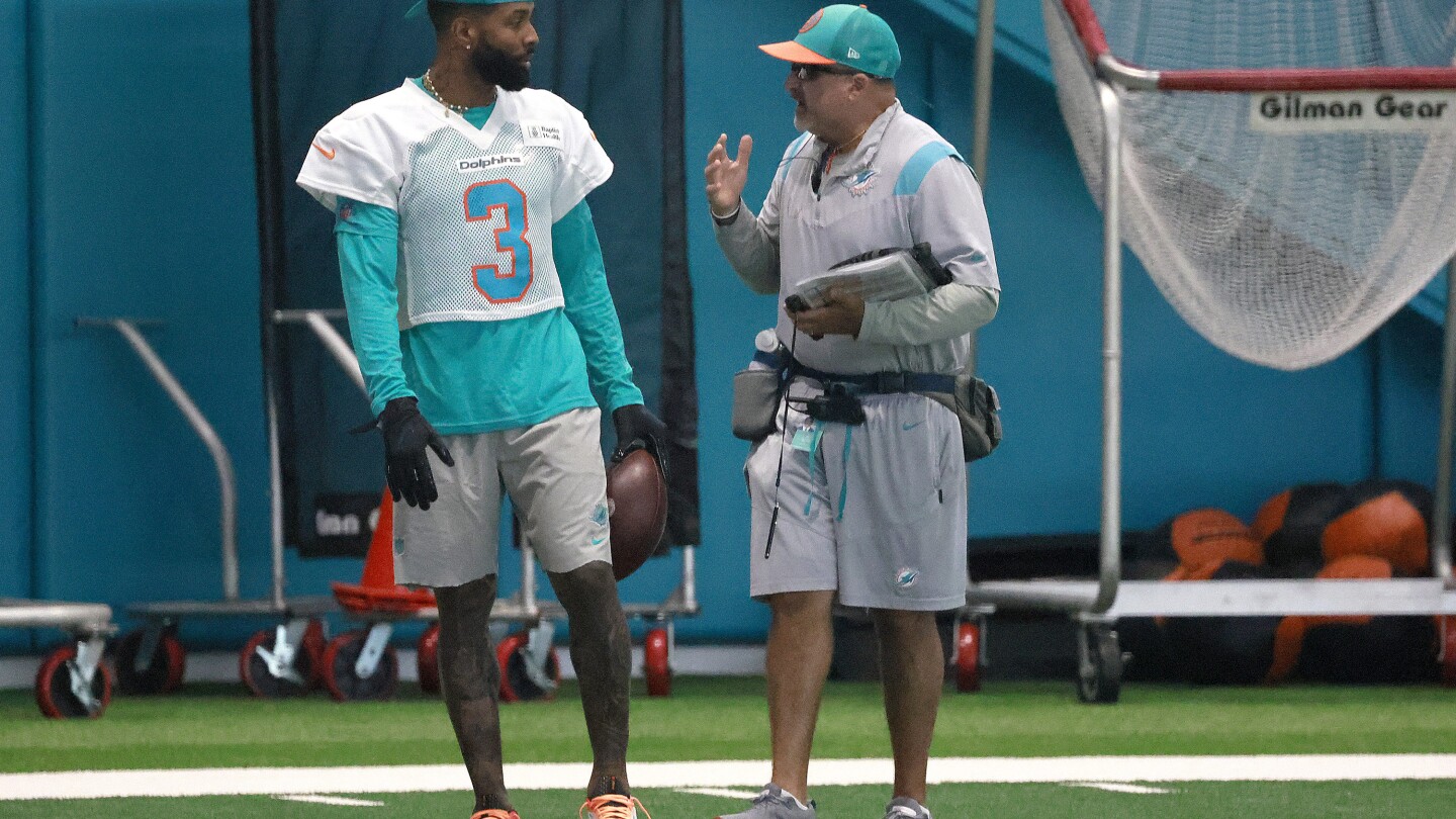 Mike McDaniel: Dolphins Motivated to Win, Beckham Eager to Help