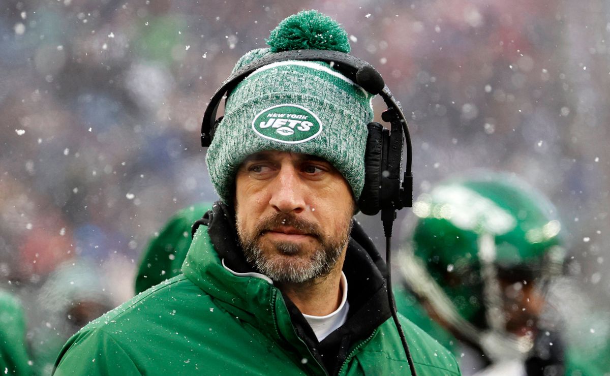 NFL legend steps in to coach Jets and revive Aaron Rodgers' career ...