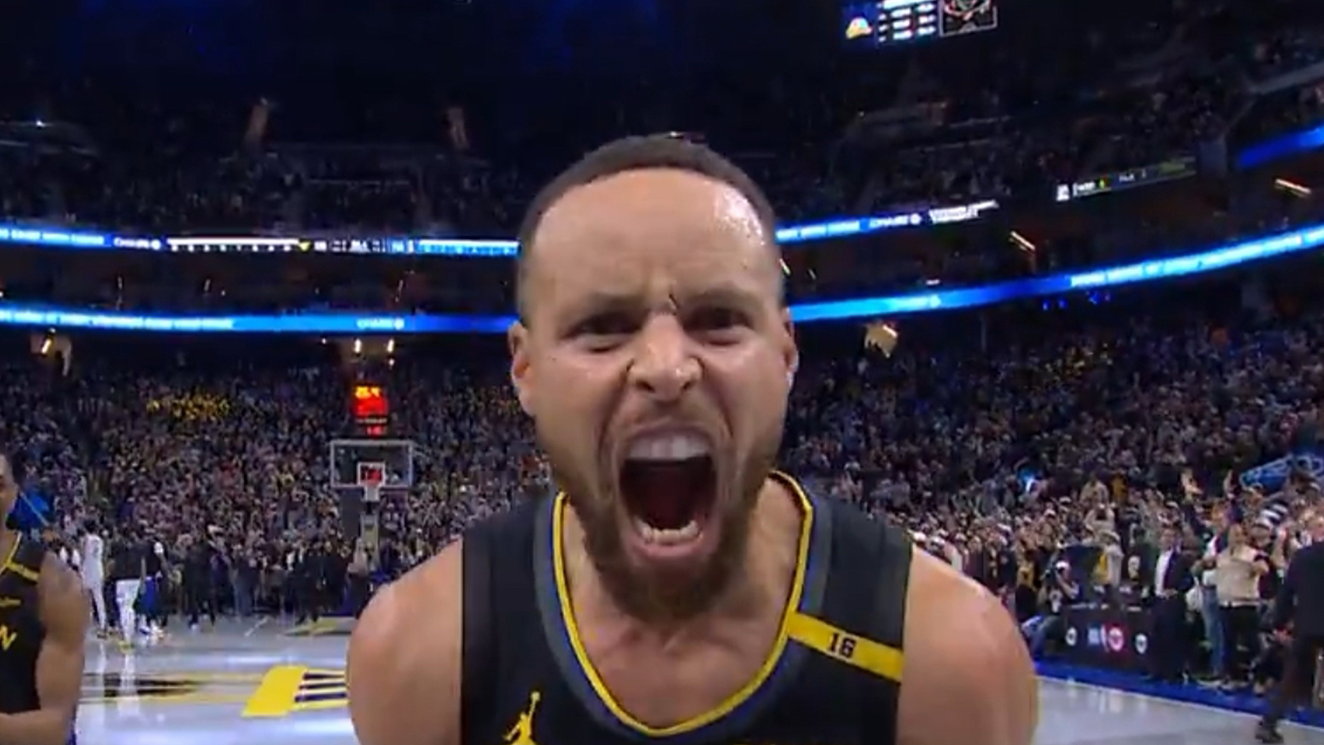 Steph Curry's passionate message to Klay Thompson caught on camera ...