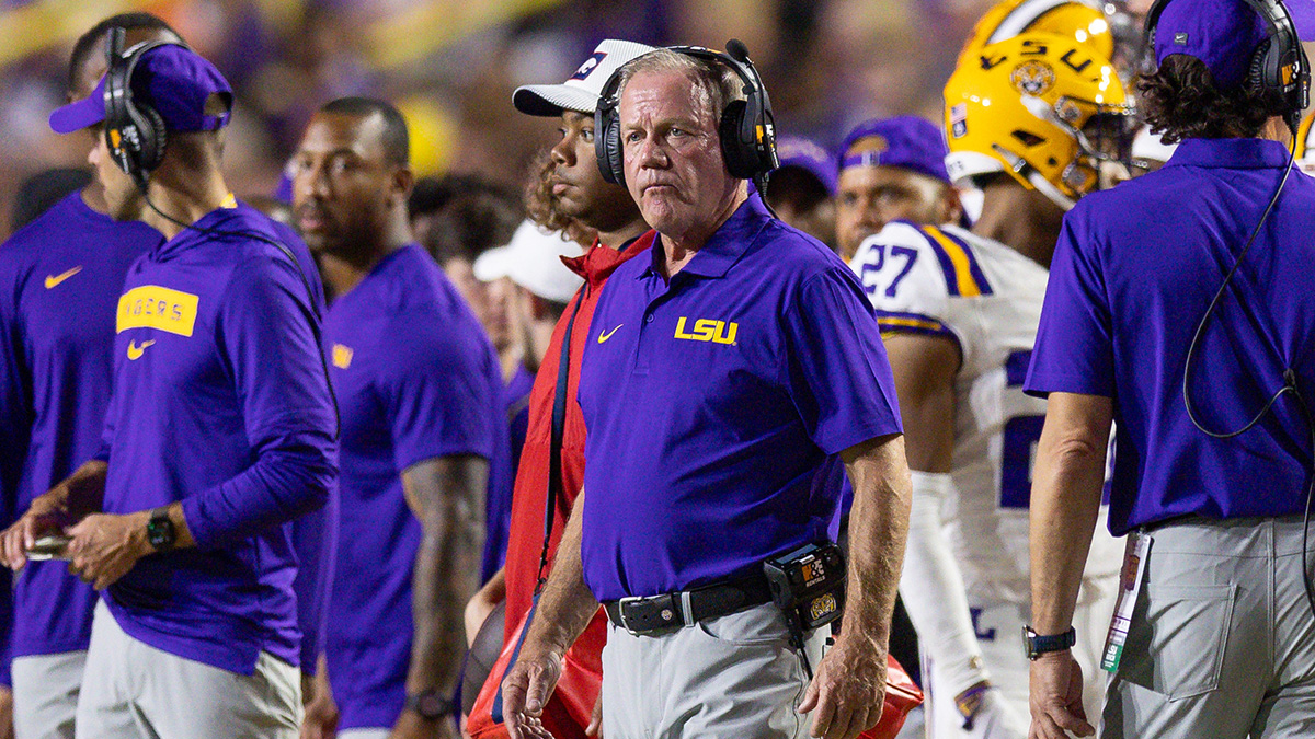 LSU Fans Demand Change with 'Fire Kelly' Chants During Vanderbilt Game ...