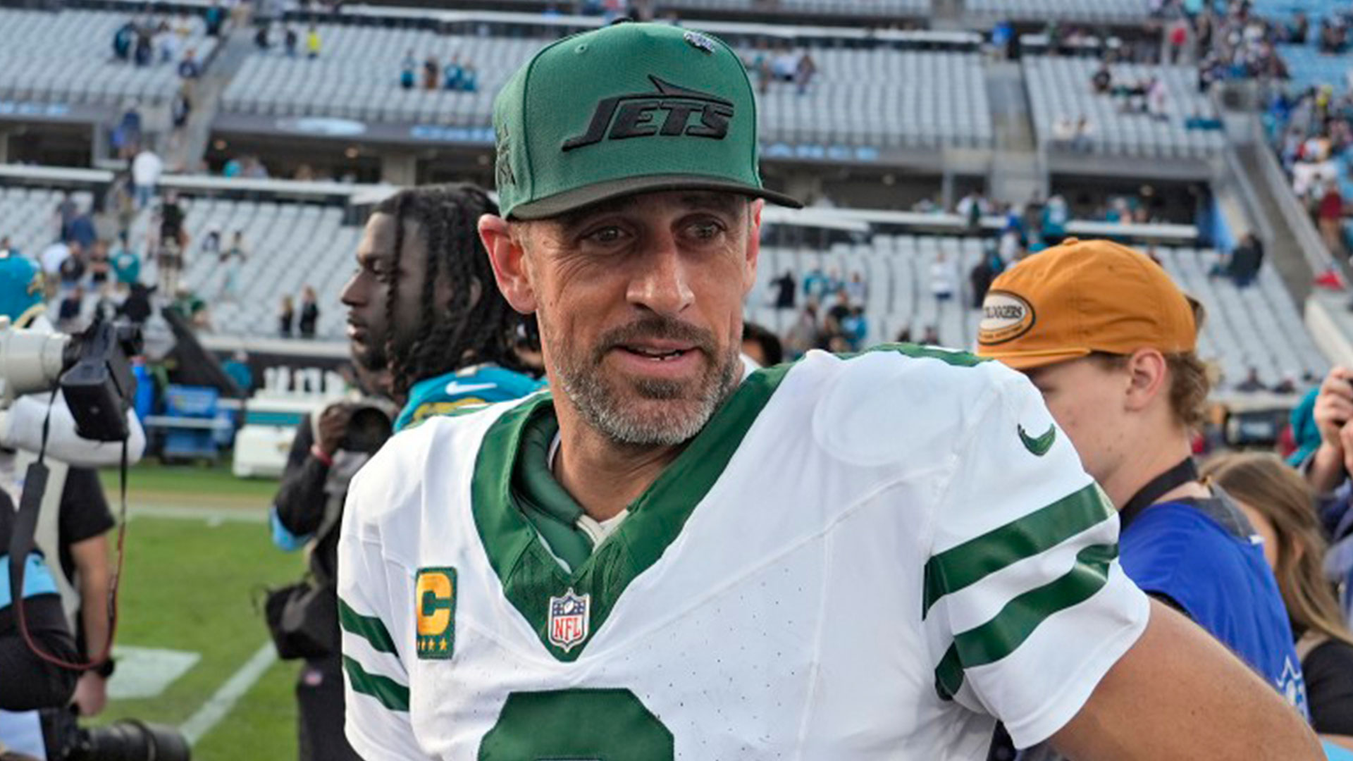 Aaron Rodgers hints at retirement amid uncertainty for Jets' future - FOOTBALLSPORTSHUB.COM