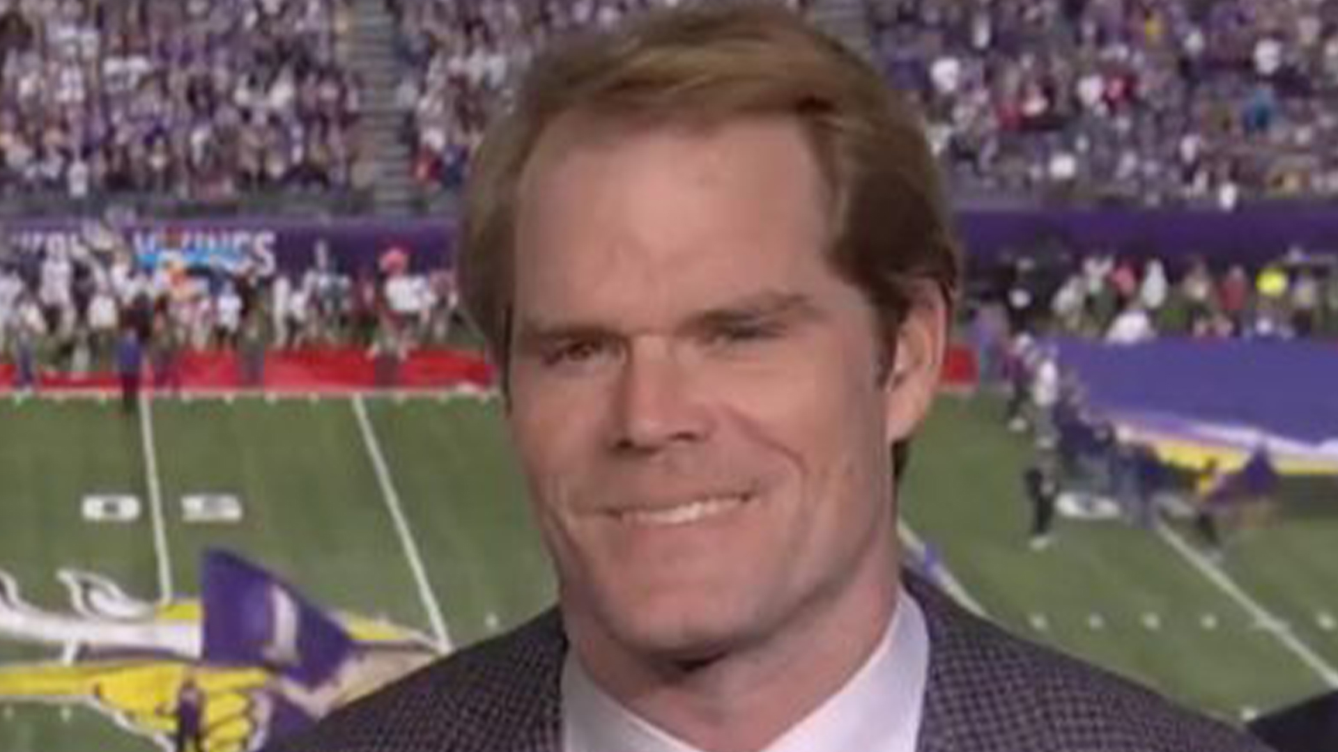 Fans praise Greg Olsen's performance as lead NFL broadcaster in Tom ...