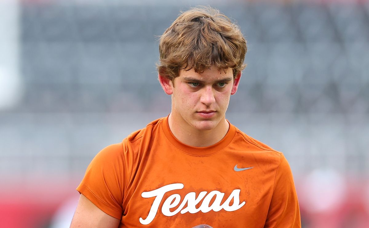 Steve Sarkisian Challenges Texas QBs Arch Manning and Quinn Ewers with ...