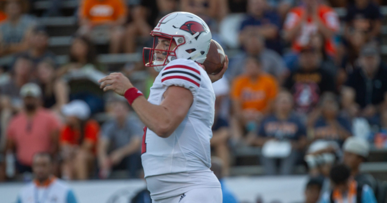 Mark Stoops Outlines Key Expectations for Zach Calzada's Role at ...