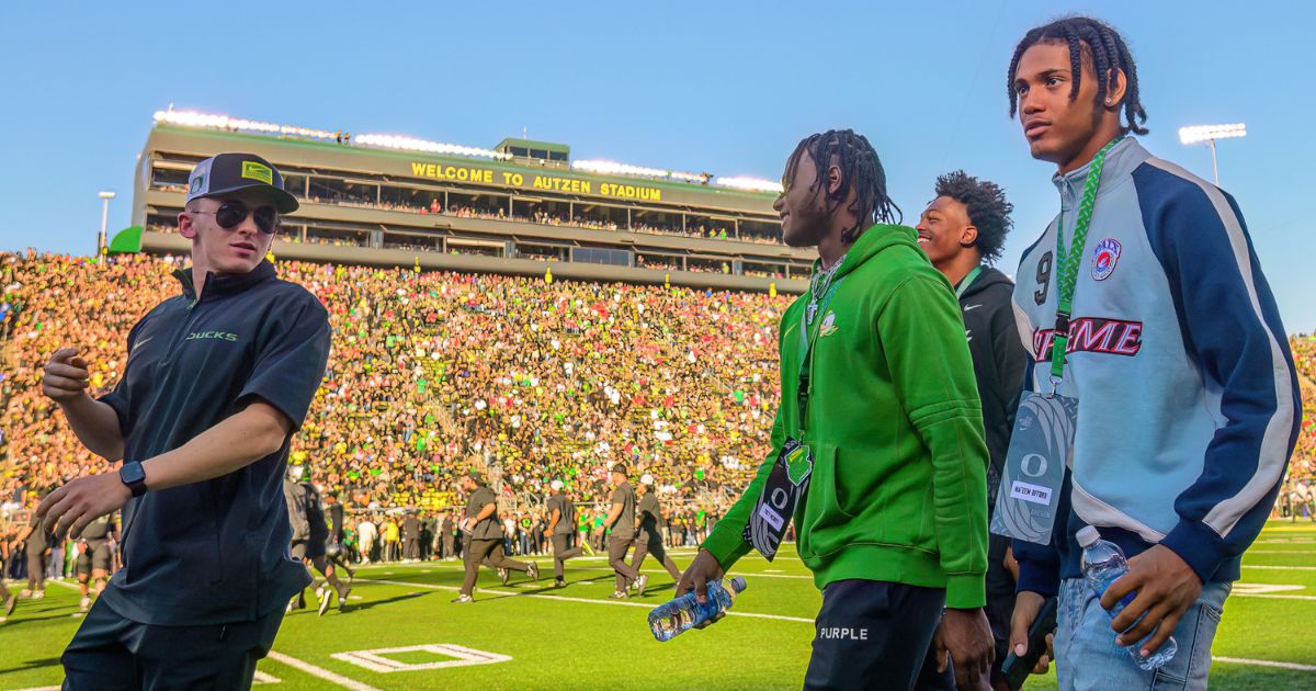 Oregon's Tosh Lupoi Reveals Winning Strategy Behind Na'eem Offord's ...