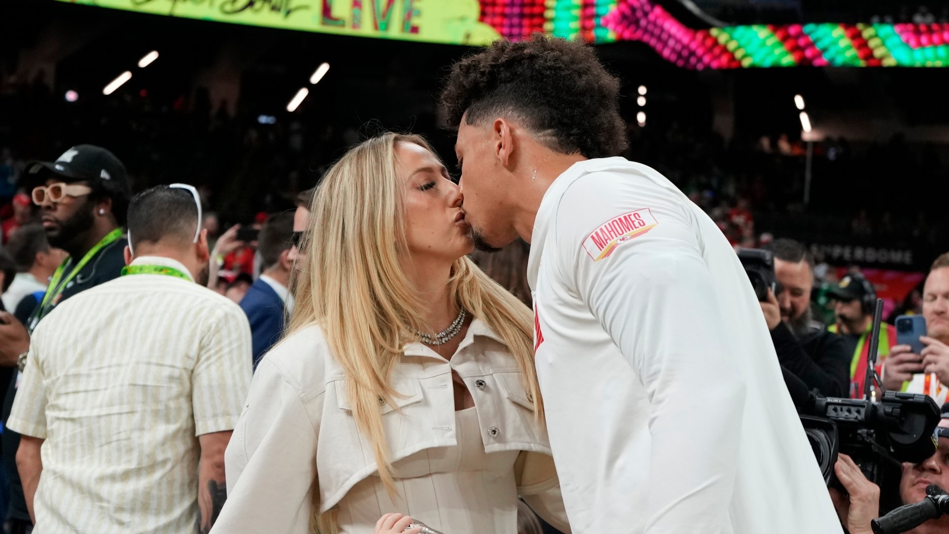 Brittany Mahomes shares emotional reaction after Patrick's Super Bowl ...